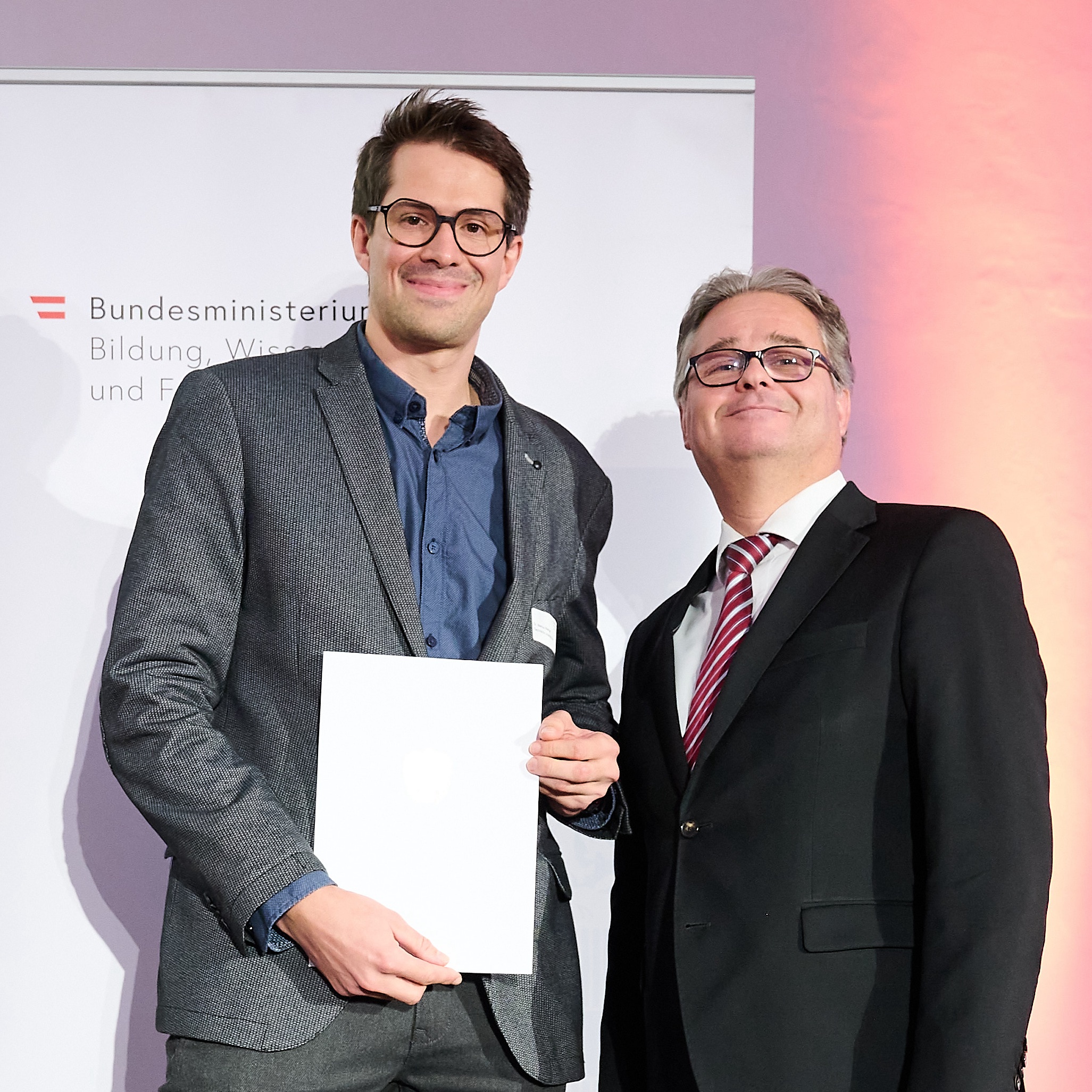 Markus Wallinger receives Award of Excellence for his PhD Thesis – Algorithms and Complexity Group